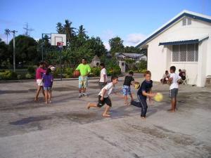 Village of Malie first to receive balls - Samoa Basketball Association ...